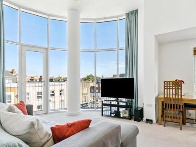 2 Bedroom Apartment For Sale In London
