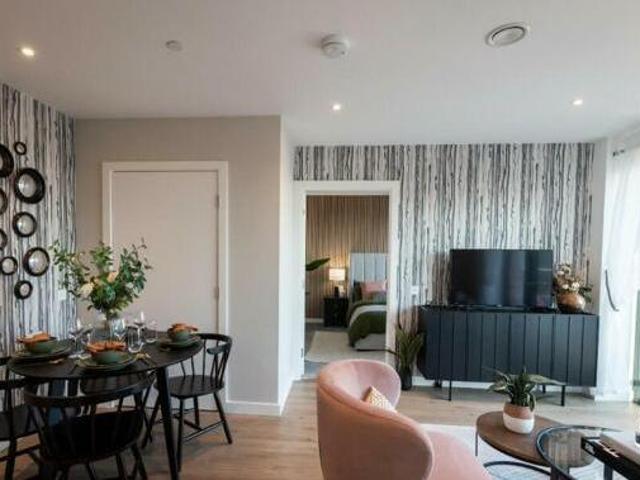 2 Bedroom Apartment For Sale In London