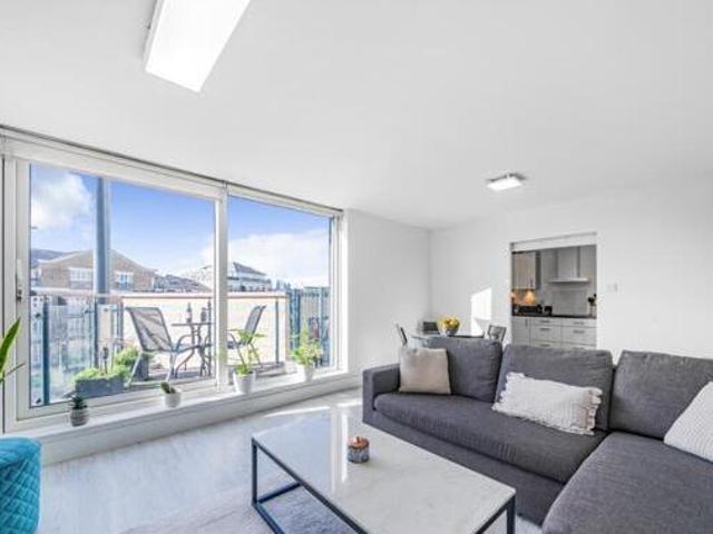 2 Bedroom Apartment For Sale In London