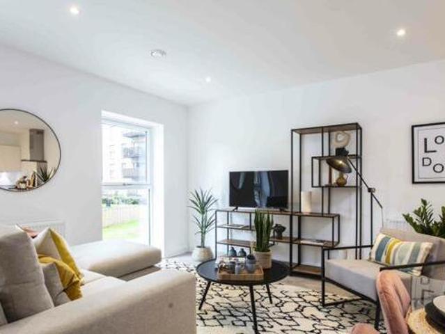 2 Bedroom Apartment For Sale In London
