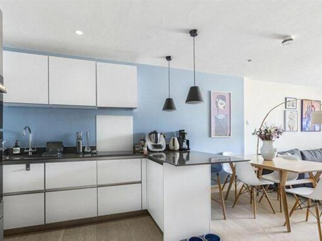 2 Bedroom Apartment For Sale In London