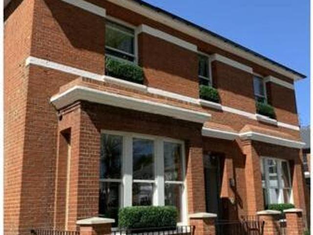 2 Bedroom Apartment For Sale In London