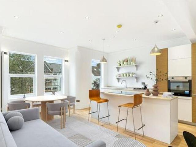 2 Bedroom Apartment For Sale In London
