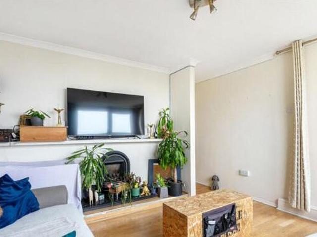 2 Bedroom Apartment For Sale In London