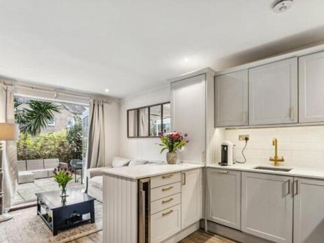 2 Bedroom Apartment For Sale In London