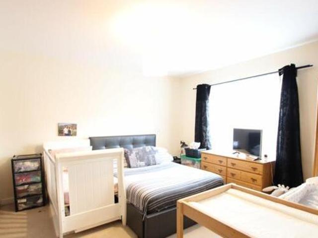 2 Bedroom Apartment For Sale In London