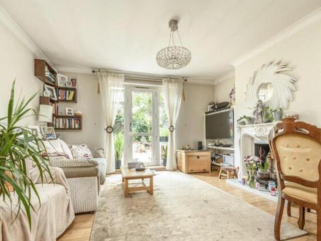 2 Bedroom Apartment For Sale In London