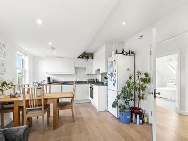 2 Bedroom Apartment For Sale In London