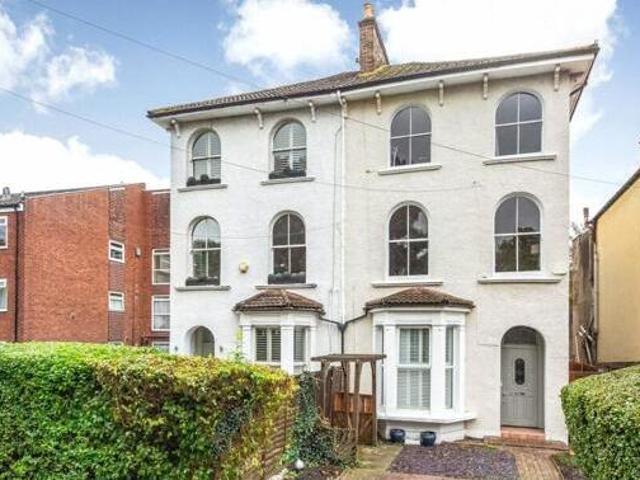 2 Bedroom Apartment For Sale In London