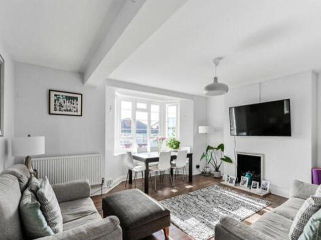 2 Bedroom Apartment For Sale In London