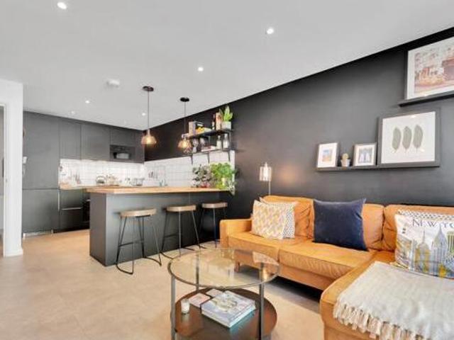 2 Bedroom Apartment For Sale In London