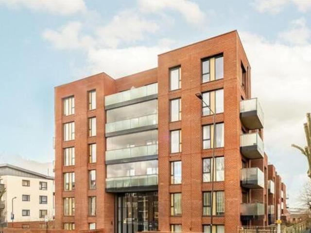 2 Bedroom Apartment For Sale In London