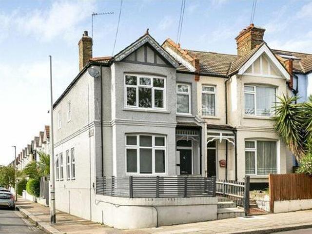 2 Bedroom Apartment For Sale In London