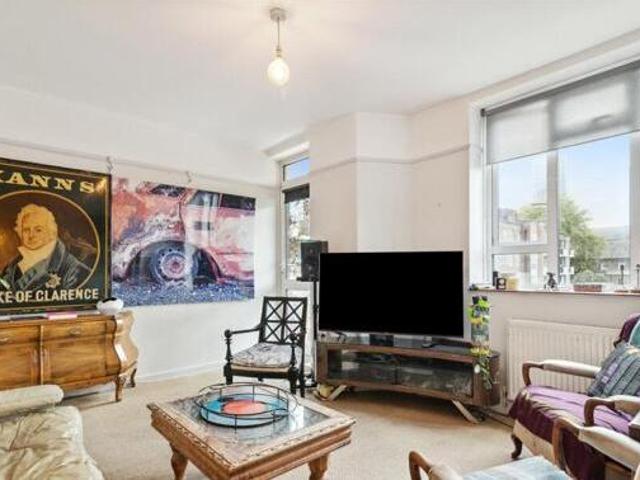 2 Bedroom Apartment For Sale In London
