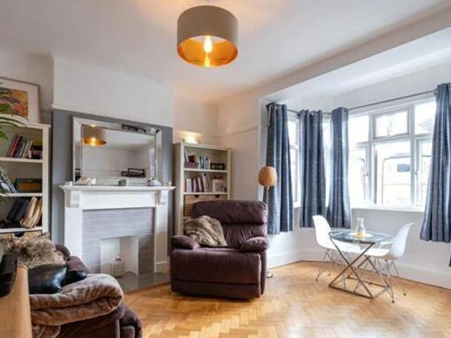 2 Bedroom Apartment For Sale In London