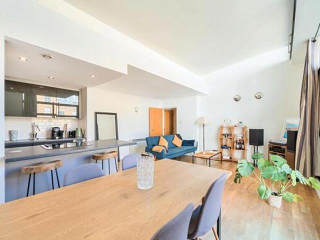 2 Bedroom Apartment For Sale In London