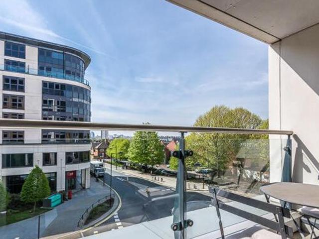 2 Bedroom Apartment For Sale In London