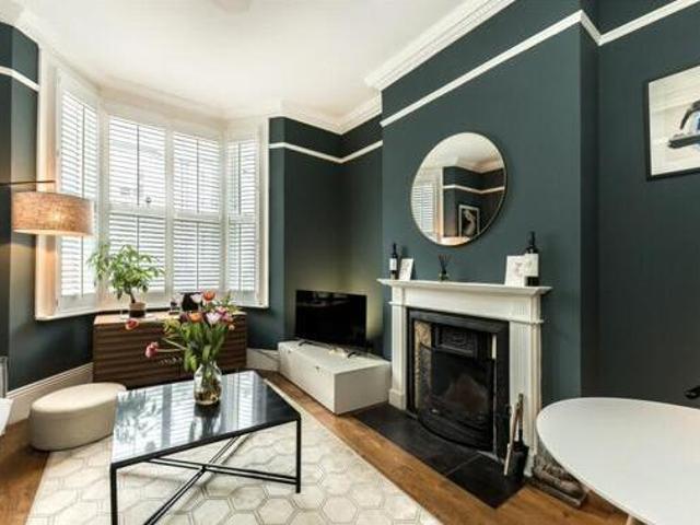 2 Bedroom Apartment For Sale In London