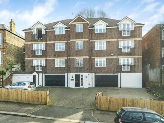 2 Bedroom Apartment For Sale In London