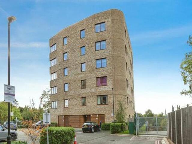 2 Bedroom Apartment For Sale In London