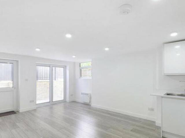 2 Bedroom Apartment For Sale In London