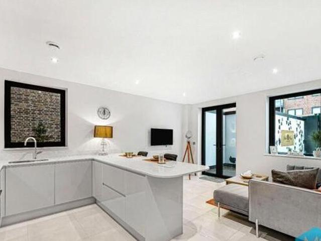 2 Bedroom Apartment For Sale In London