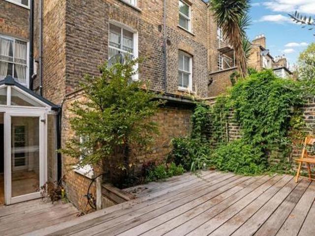 2 Bedroom Apartment For Sale In London