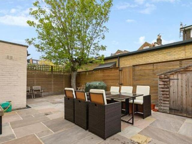2 Bedroom Apartment For Sale In London