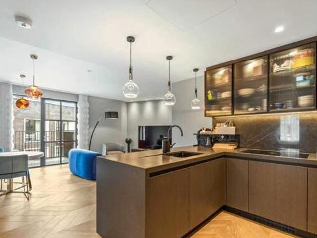 2 Bedroom Apartment For Sale In London