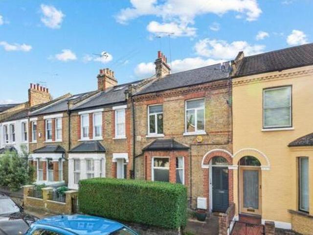 2 Bedroom Apartment For Sale In London