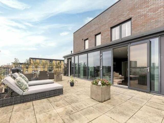 2 Bedroom Apartment For Sale In London