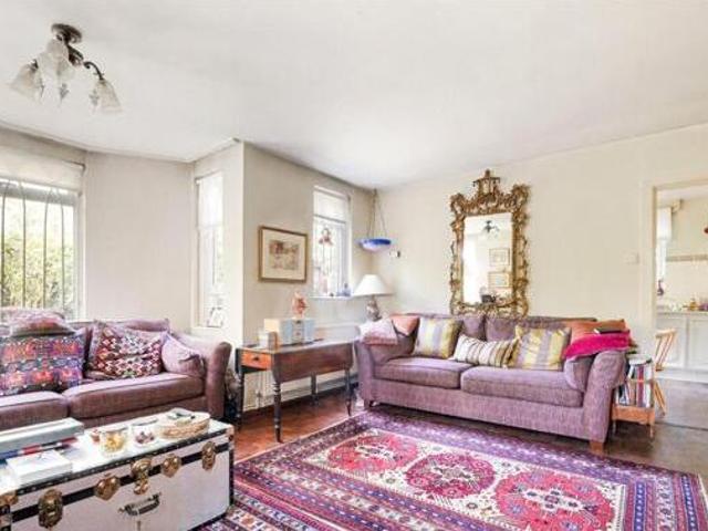 2 Bedroom Apartment For Sale In London