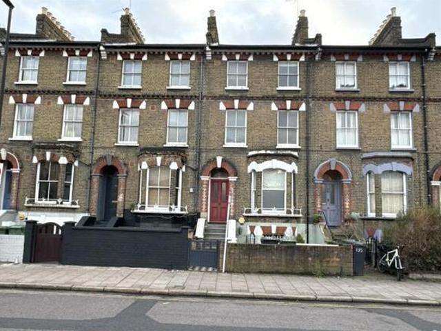 2 Bedroom Apartment For Sale In London
