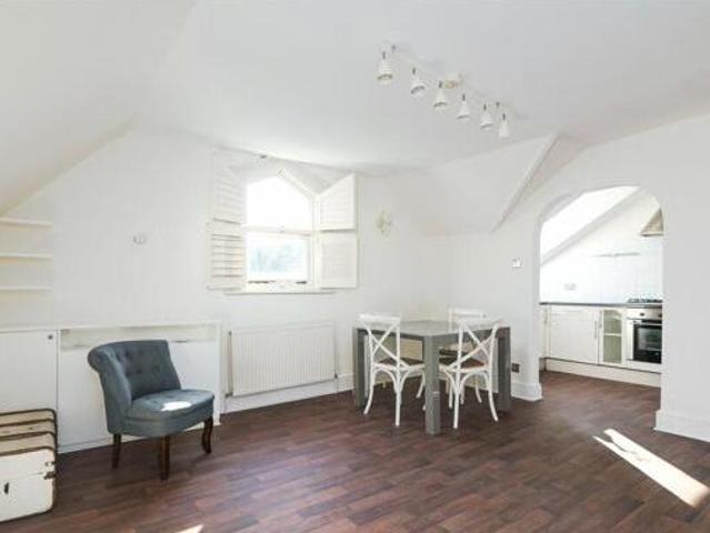 2 Bedroom Apartment For Sale In London