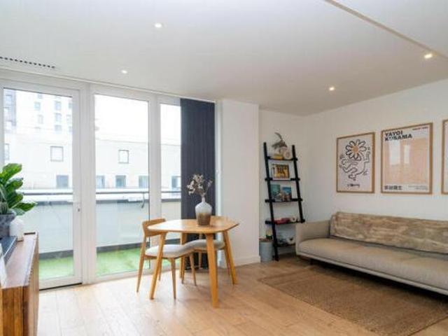 2 Bedroom Apartment For Sale In London