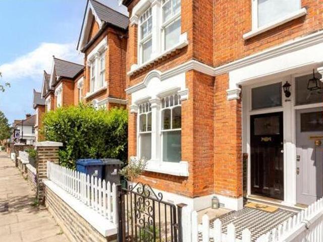 2 Bedroom Apartment For Sale In London