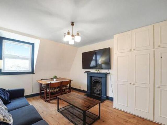 2 Bedroom Apartment For Sale In London