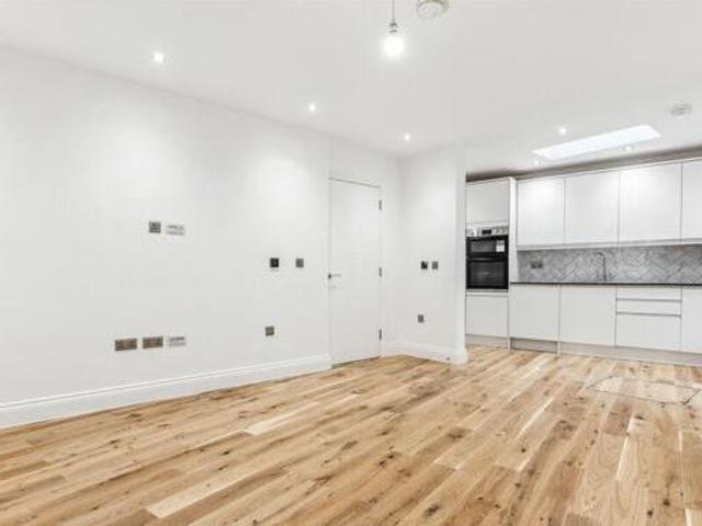 2 Bedroom Apartment For Sale In London