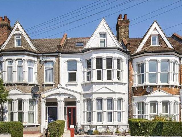 2 Bedroom Apartment For Sale In London