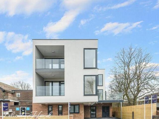 2 Bedroom Apartment For Sale In London