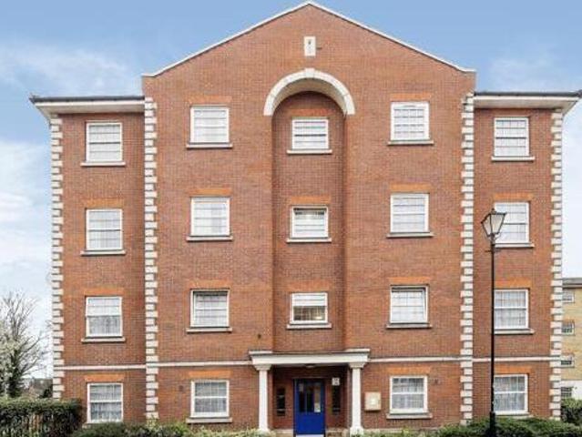 2 Bedroom Apartment For Sale In London