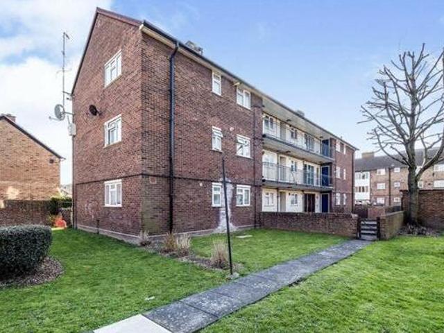 2 Bedroom Apartment For Sale In London