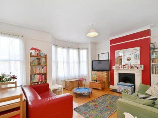 2 Bedroom Apartment For Sale In London