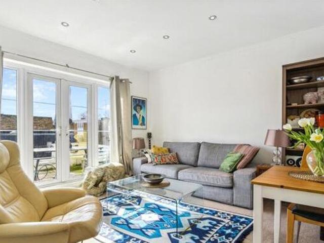 2 Bedroom Apartment For Sale In London