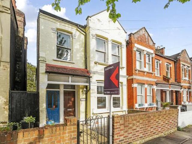 2 Bedroom Apartment For Sale In London