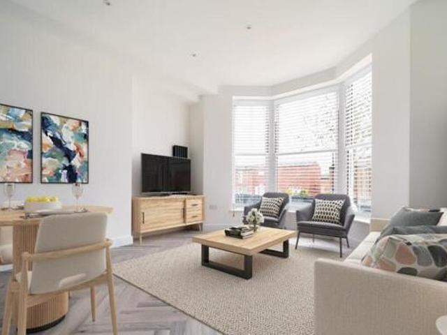2 Bedroom Apartment For Sale In London