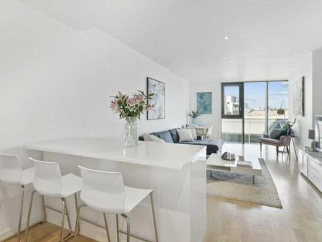 2 Bedroom Apartment For Sale In London