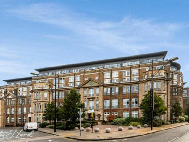 2 Bedroom Apartment For Sale In London