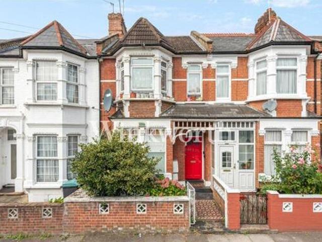 2 Bedroom Apartment For Sale In London