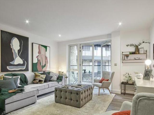 2 Bedroom Apartment For Sale In London